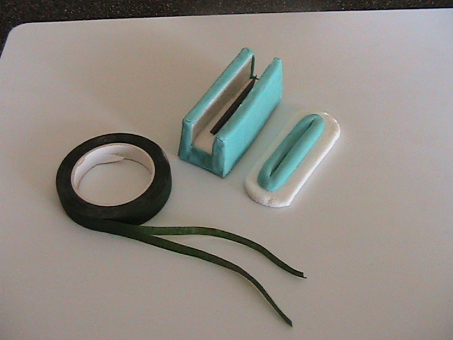 DIY Florist Tape Splitter - CakeCentral.com