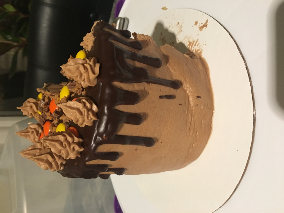 Why Is My Buttercream Sagging? - CakeCentral.com