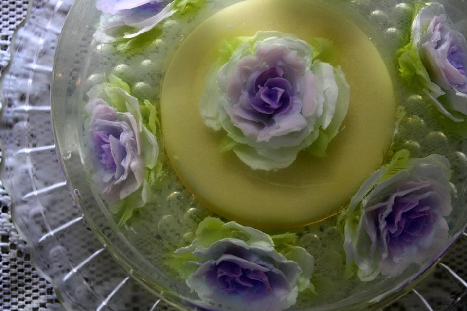 Gluten Free Wedding Cake Made Entirely Of Gelatineven The Flowers Are