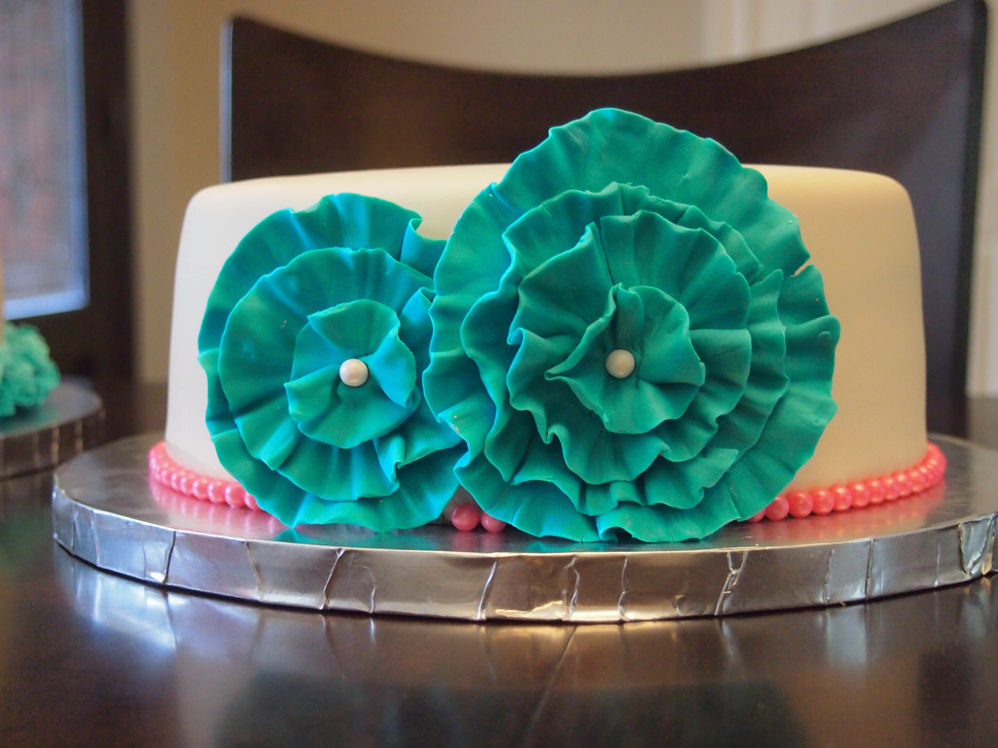 High School Prom Cakes Vintage Ruffle Theme - CakeCentral.com