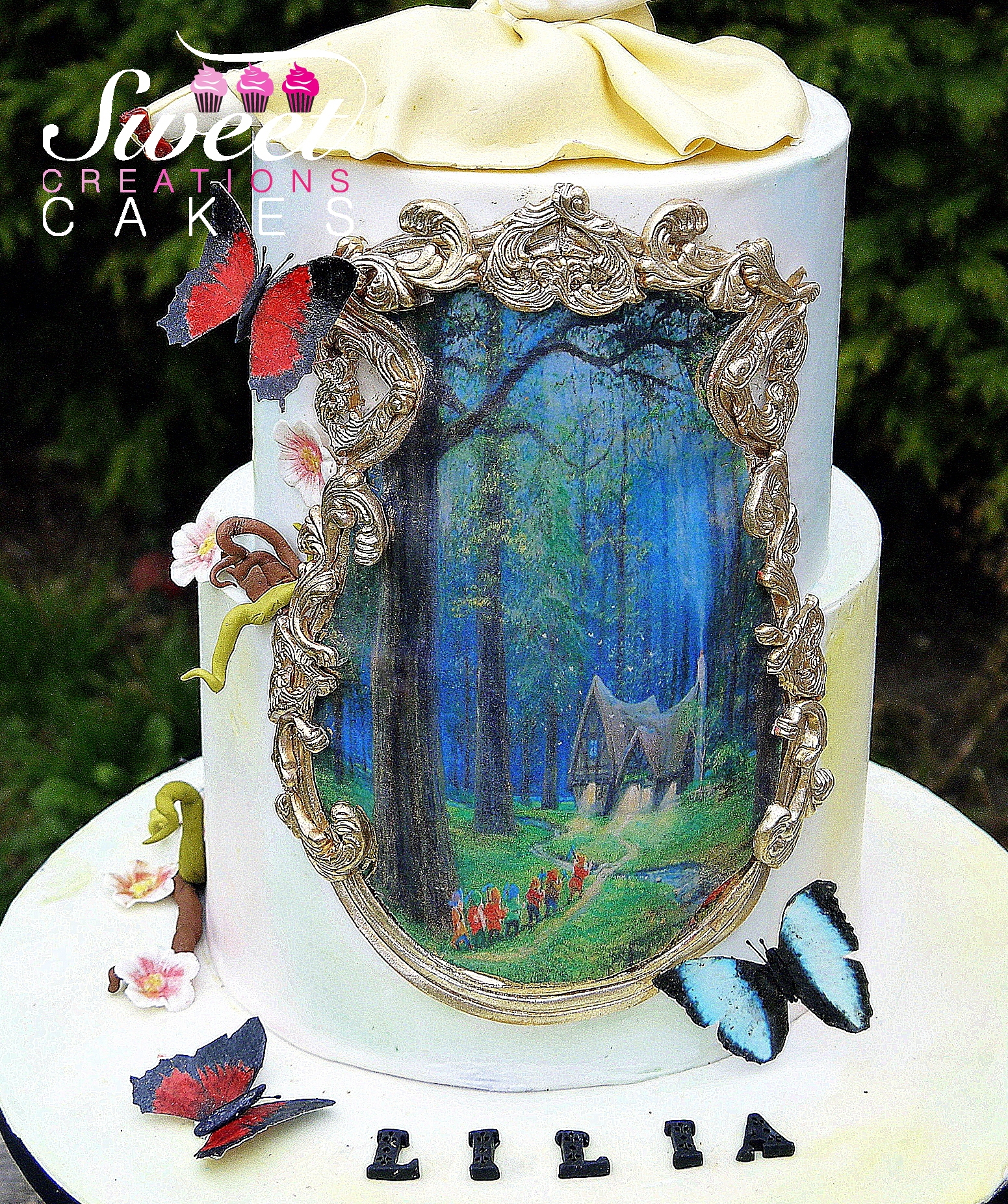 Snow White And The Enchanted Forest - CakeCentral.com
