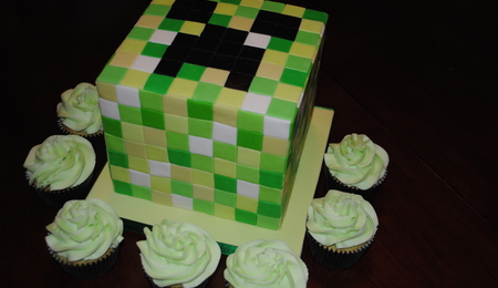 Bumble Bee Cake - CakeCentral.com