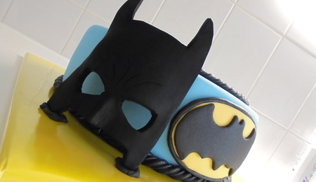 The Mask Of Batman - CakeCentral.com