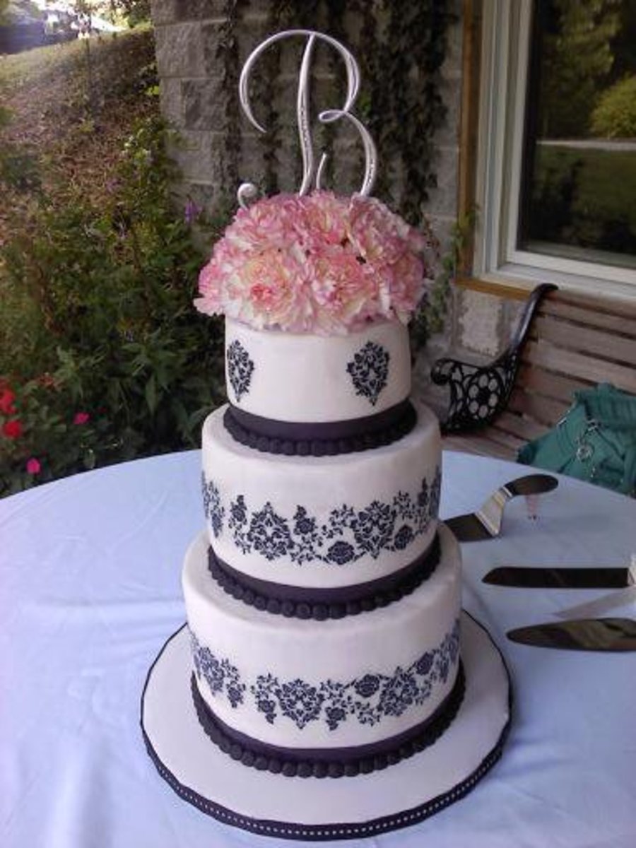Black And White Damask Wedding Cake - CakeCentral.com