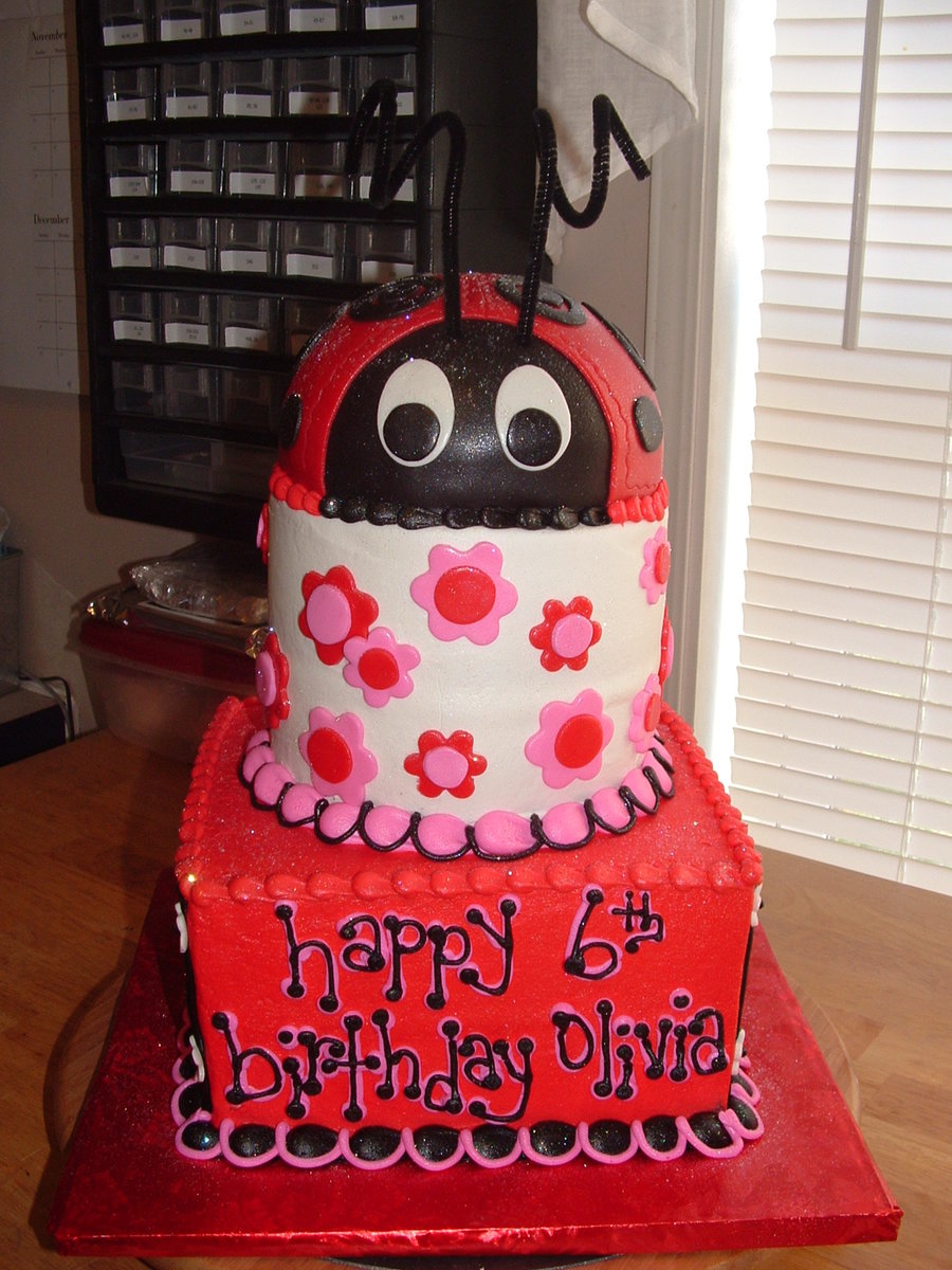 Olivia Bug - CakeCentral.com
