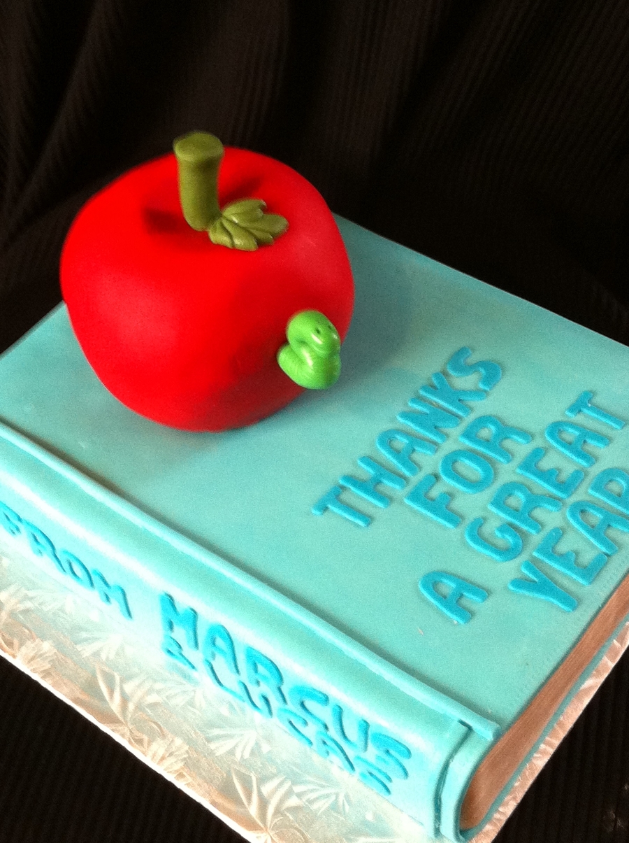 Year End School Cake - CakeCentral.com