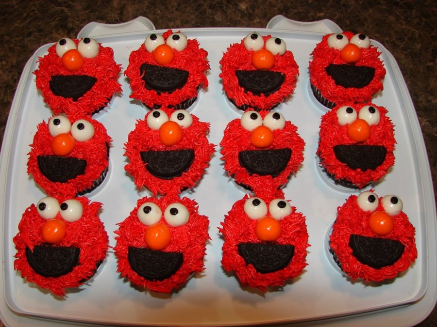 Elmo Cupcakes - CakeCentral.com