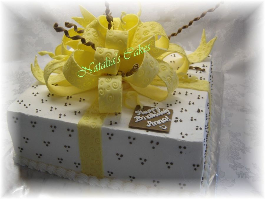 Gift Box Cake - CakeCentral.com