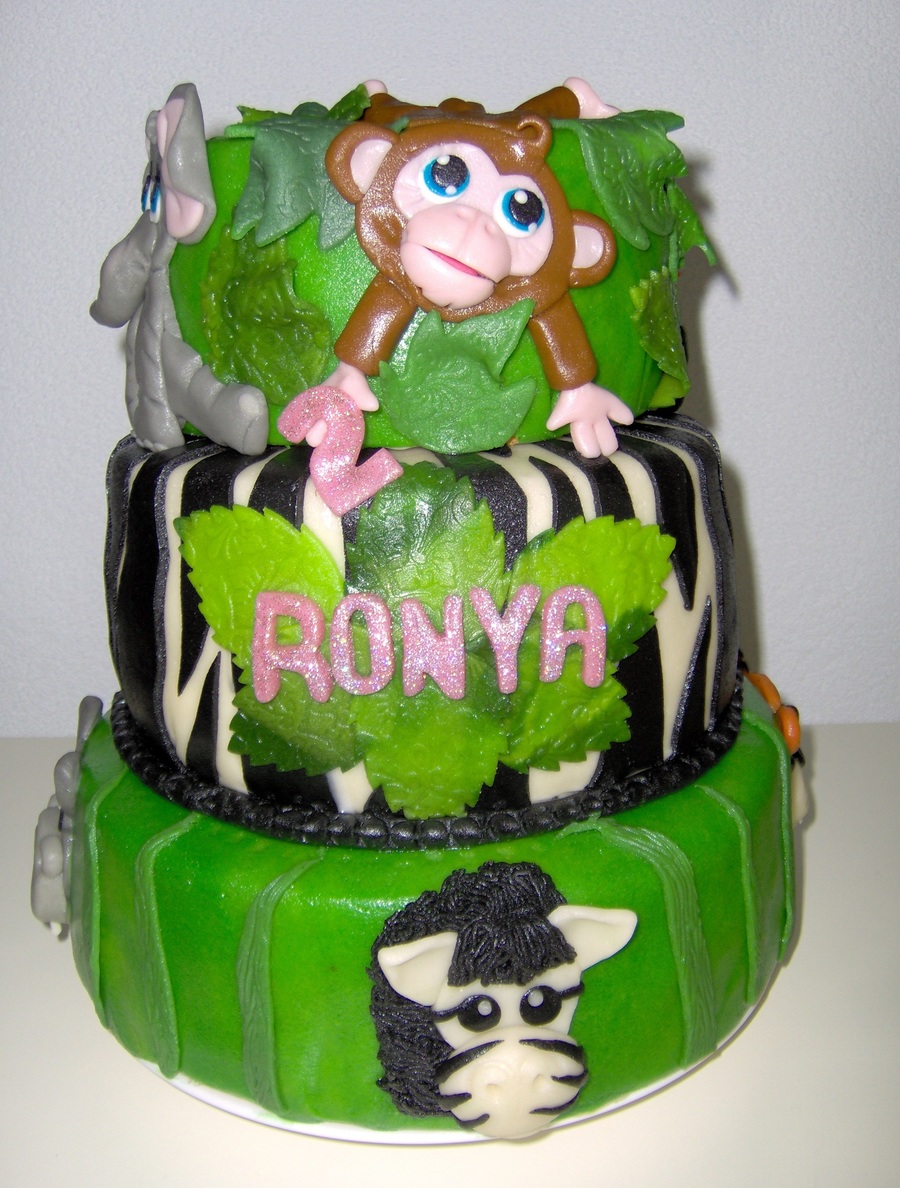 Zoo Cake - CakeCentral.com