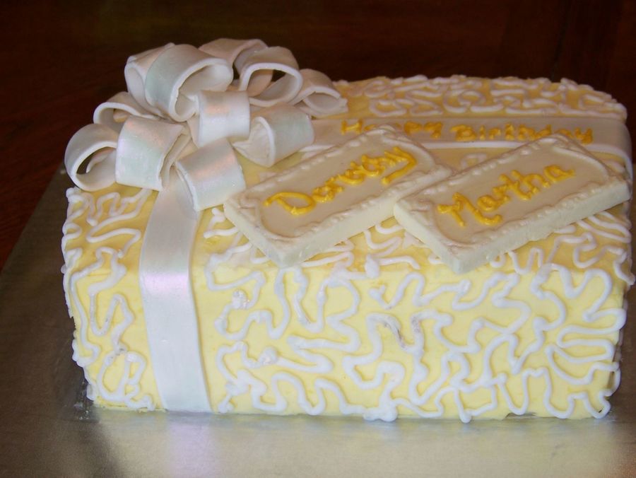 Present Cake - CakeCentral.com