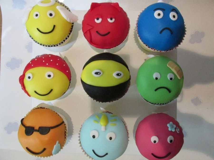 Smileys | Emoji - CakeCentral.com