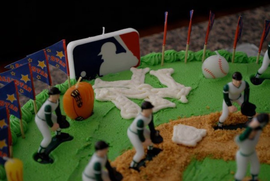 Baseball Field Cake - CakeCentral.com