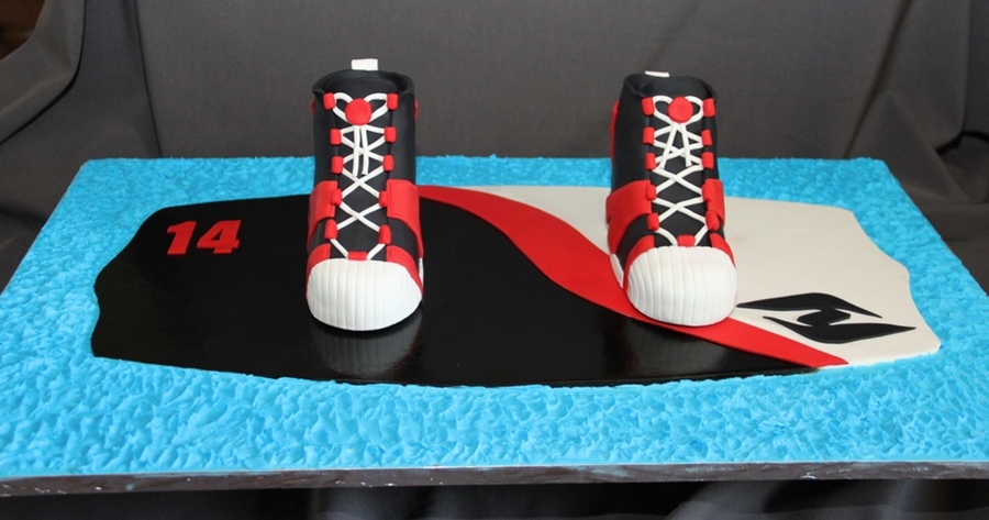 Nash's Wakeboard - CakeCentral.com