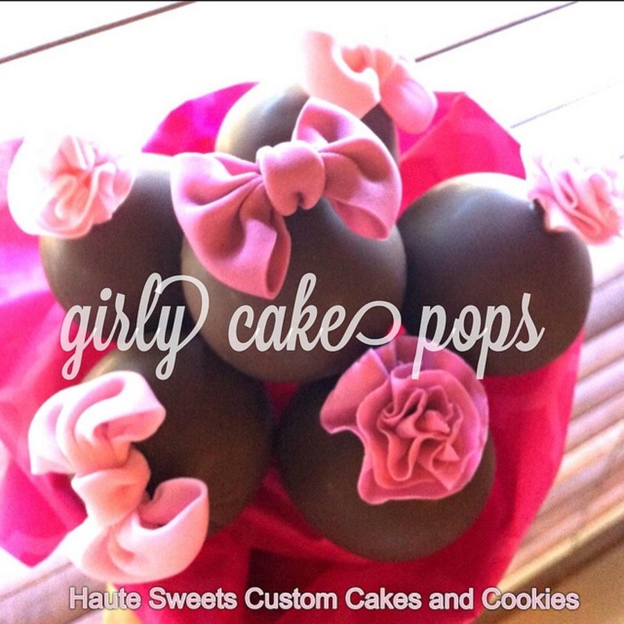 Pink Bow And Pom Pom Cake Pops - CakeCentral.com