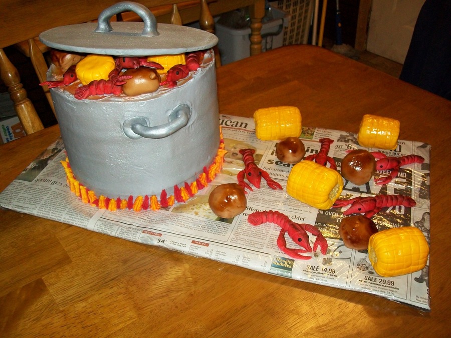 Boiled Crawfish - CakeCentral.com