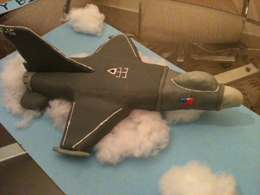 F16 Falcon - CakeCentral.com