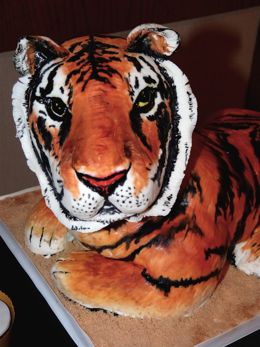 Tiger Mascot - CakeCentral.com