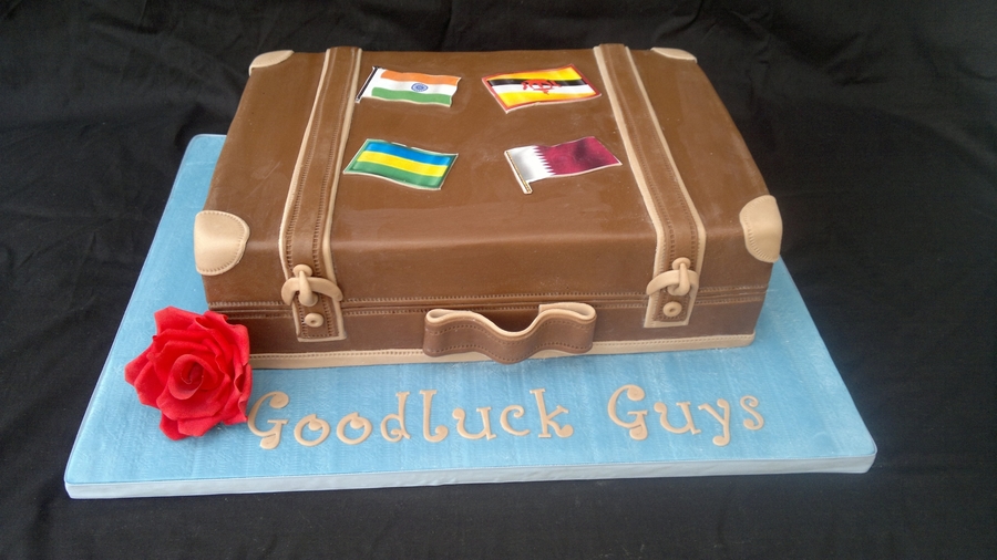 Suitcase/luggage Cake - CakeCentral.com
