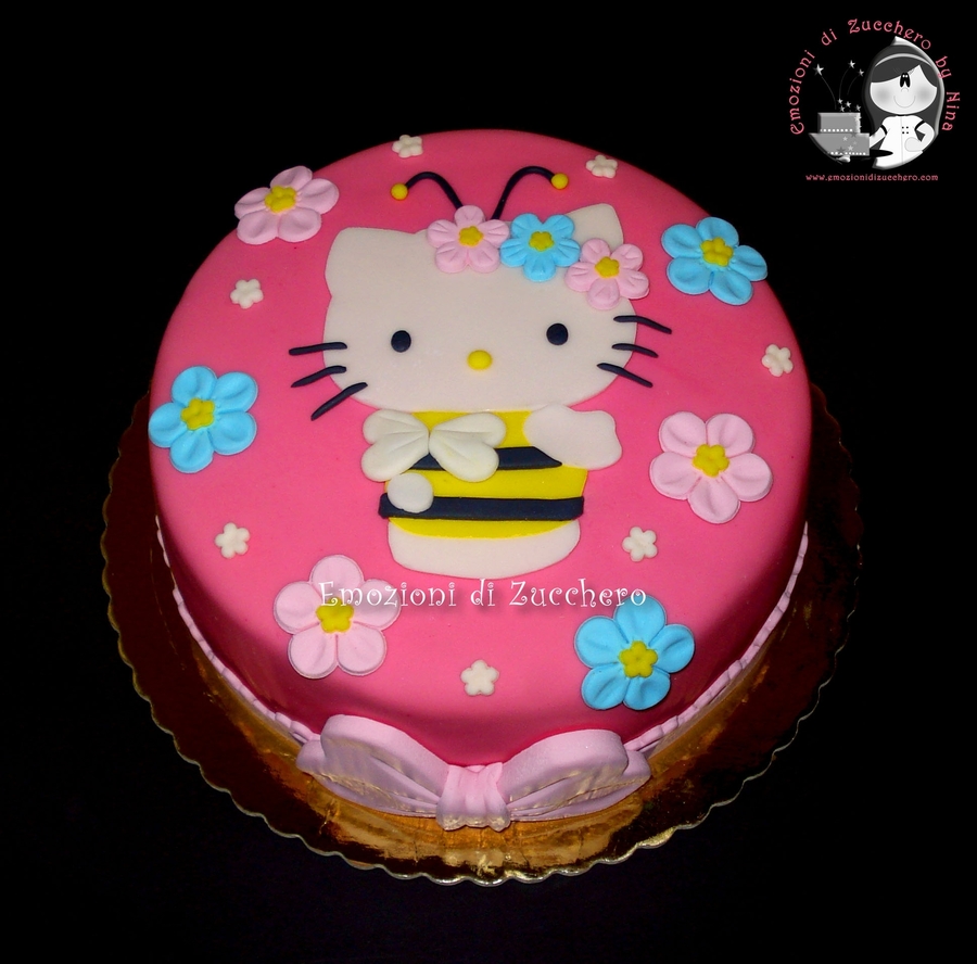 Hello Kitty Bee - CakeCentral.com