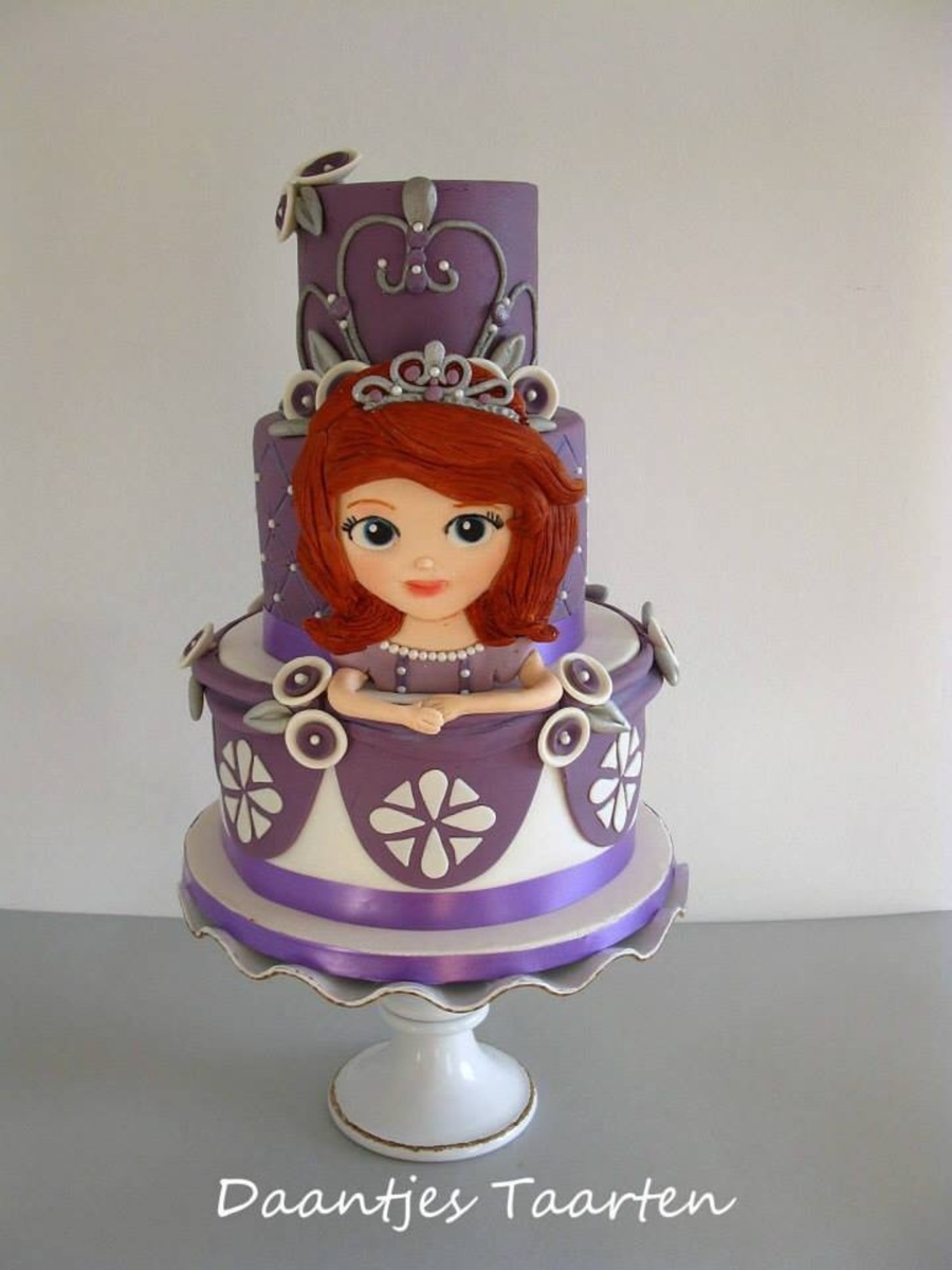 Princess Sofia - CakeCentral.com