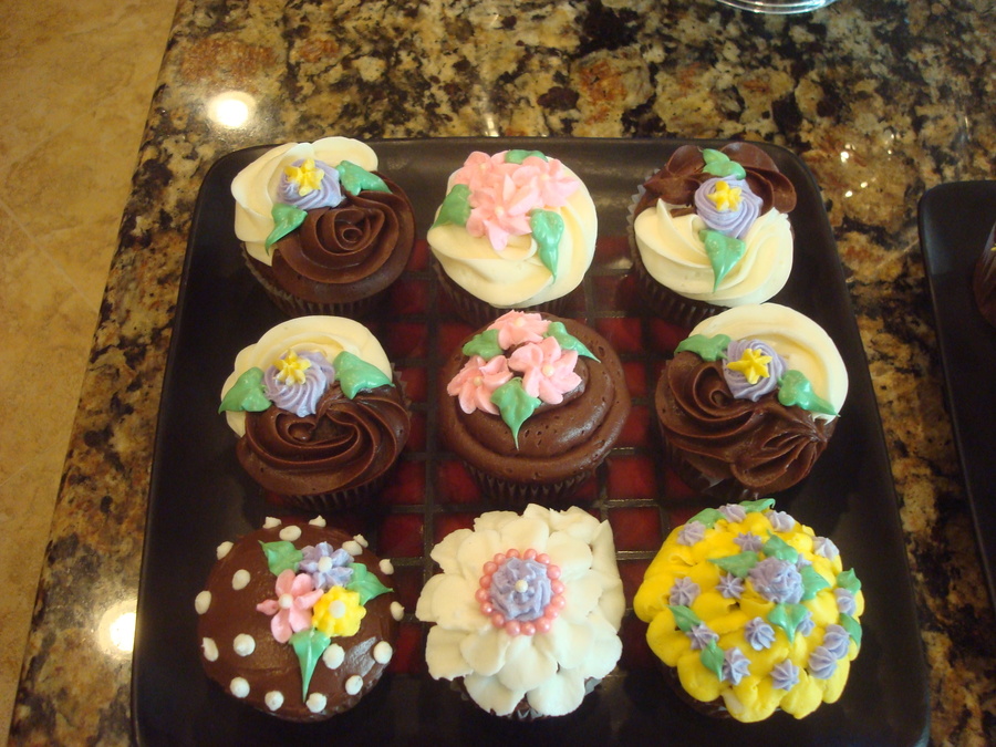 Mothers Day Cupcake - CakeCentral.com