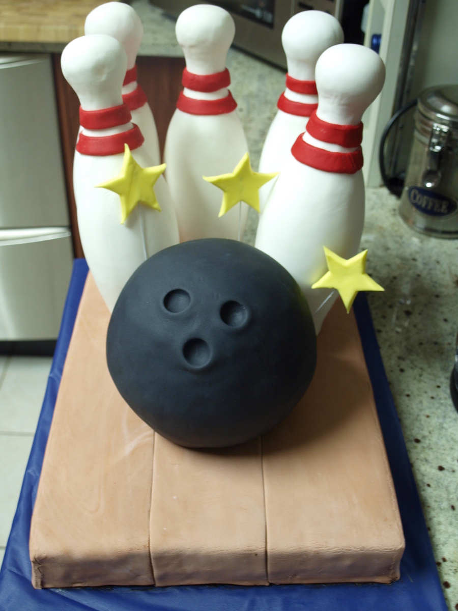 Ten Pin Bowling Cake CakeCentral