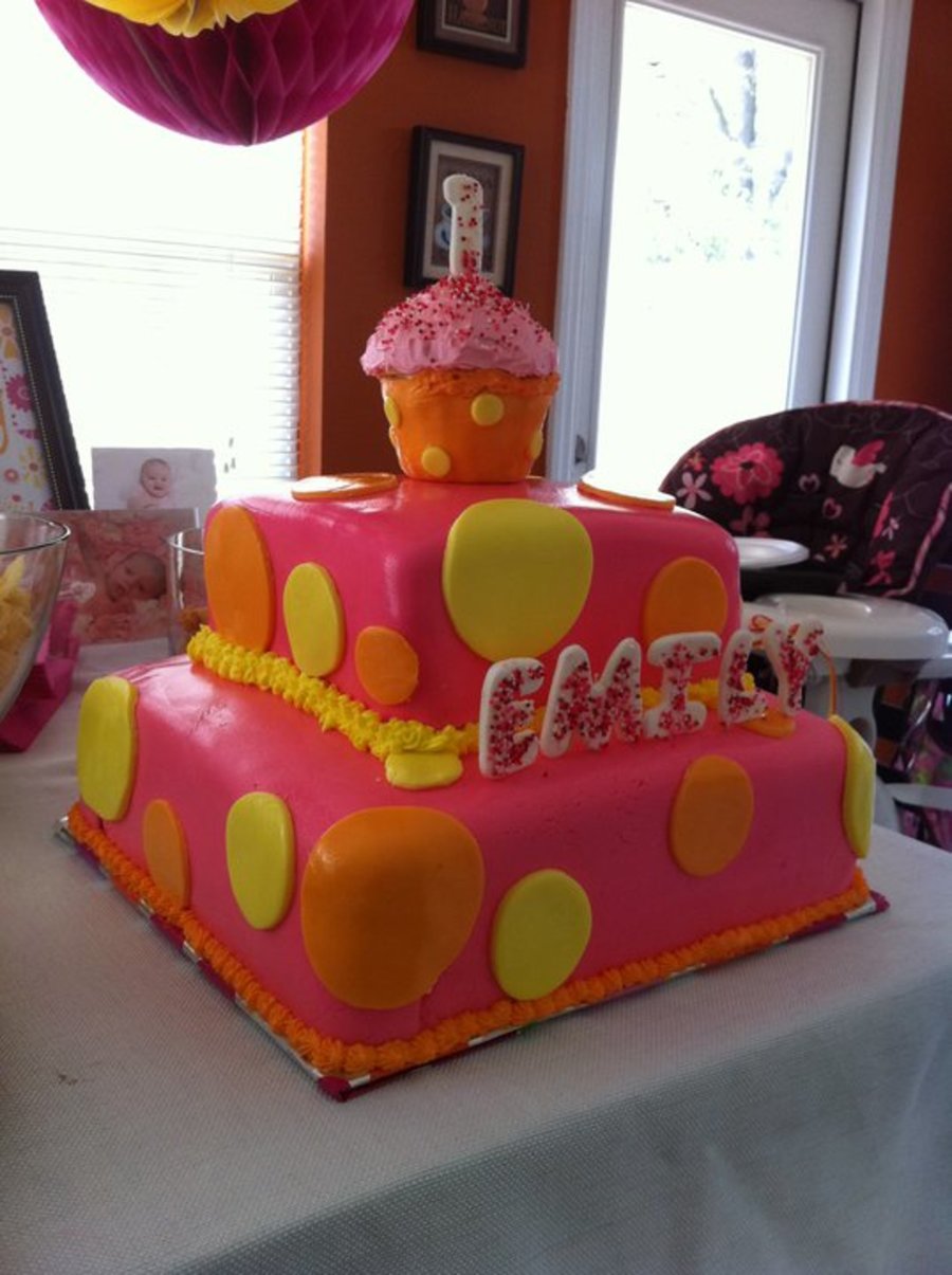 Pink Polka Dot Cake - CakeCentral.com