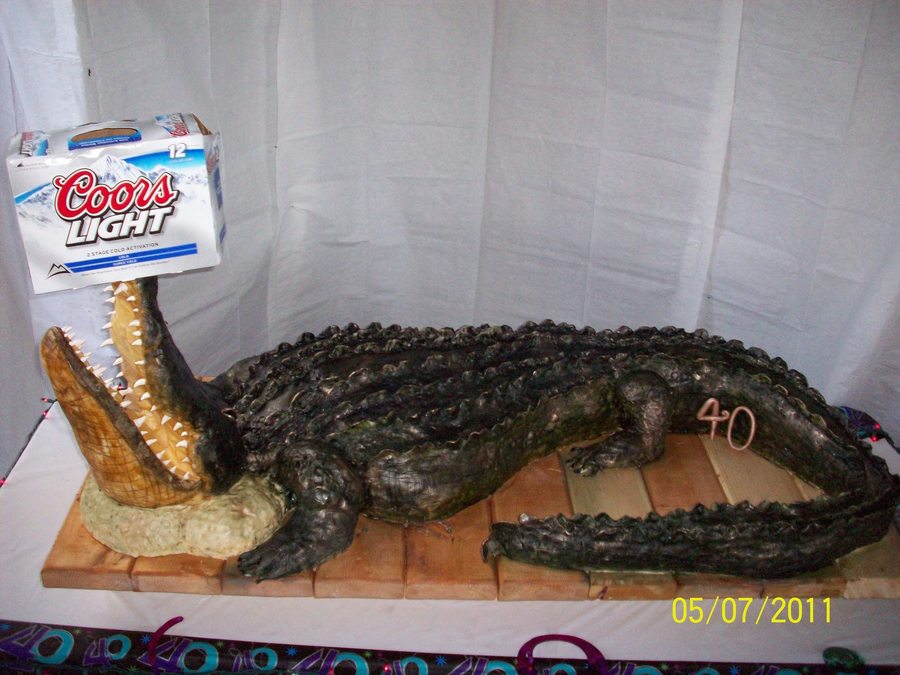 8' Gator Cake - CakeCentral.com
