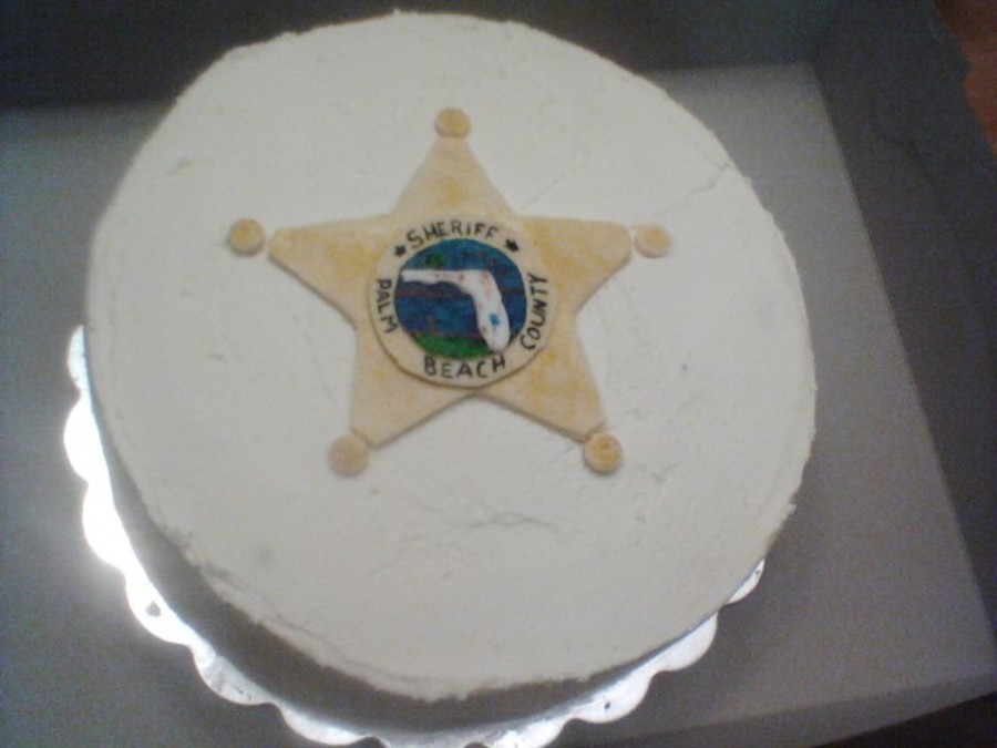 Sheriff's Badge Cake - CakeCentral.com