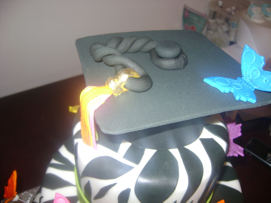 Graduation Cake - CakeCentral.com