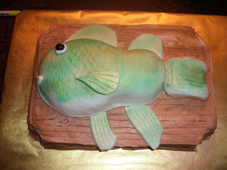 Fish Cake - CakeCentral.com