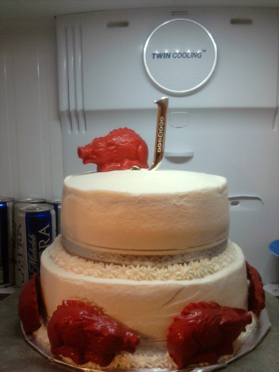 Razorback Wedding Cake - CakeCentral.com
