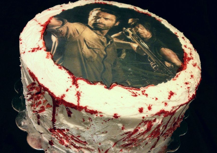A Very Attractive Walking Dead Cake - CakeCentral.com