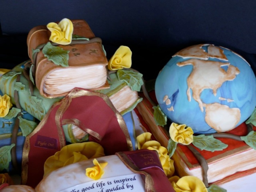 Honoring A Recent Phd Recipient - CakeCentral.com