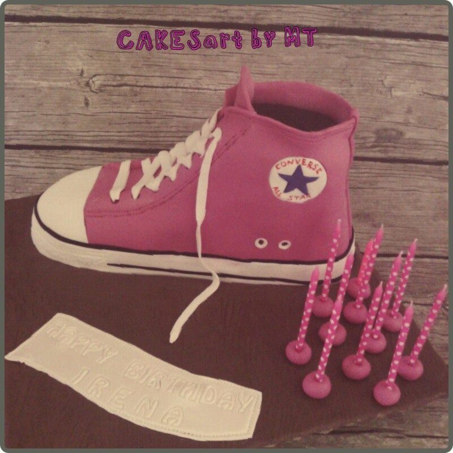 Converse Shoe - CakeCentral.com