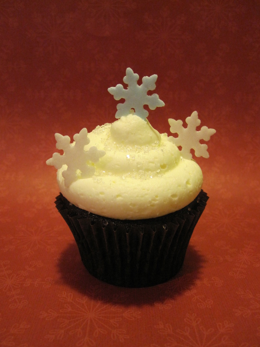 Snowflake Cupcake - CakeCentral.com