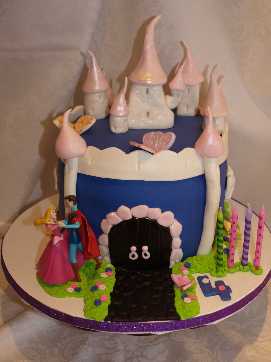 Castle - CakeCentral.com