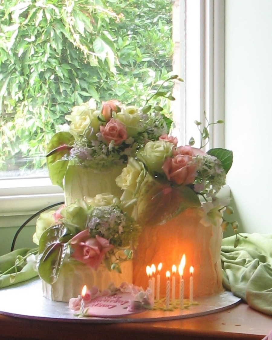 3 Towers Fresh Flowers - CakeCentral.com