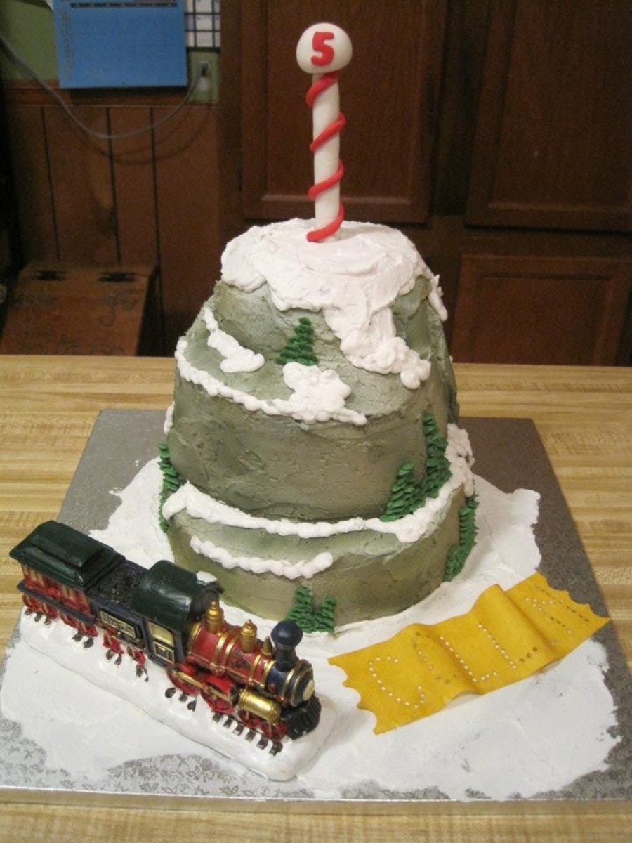 Polar Express Cake - CakeCentral.com
