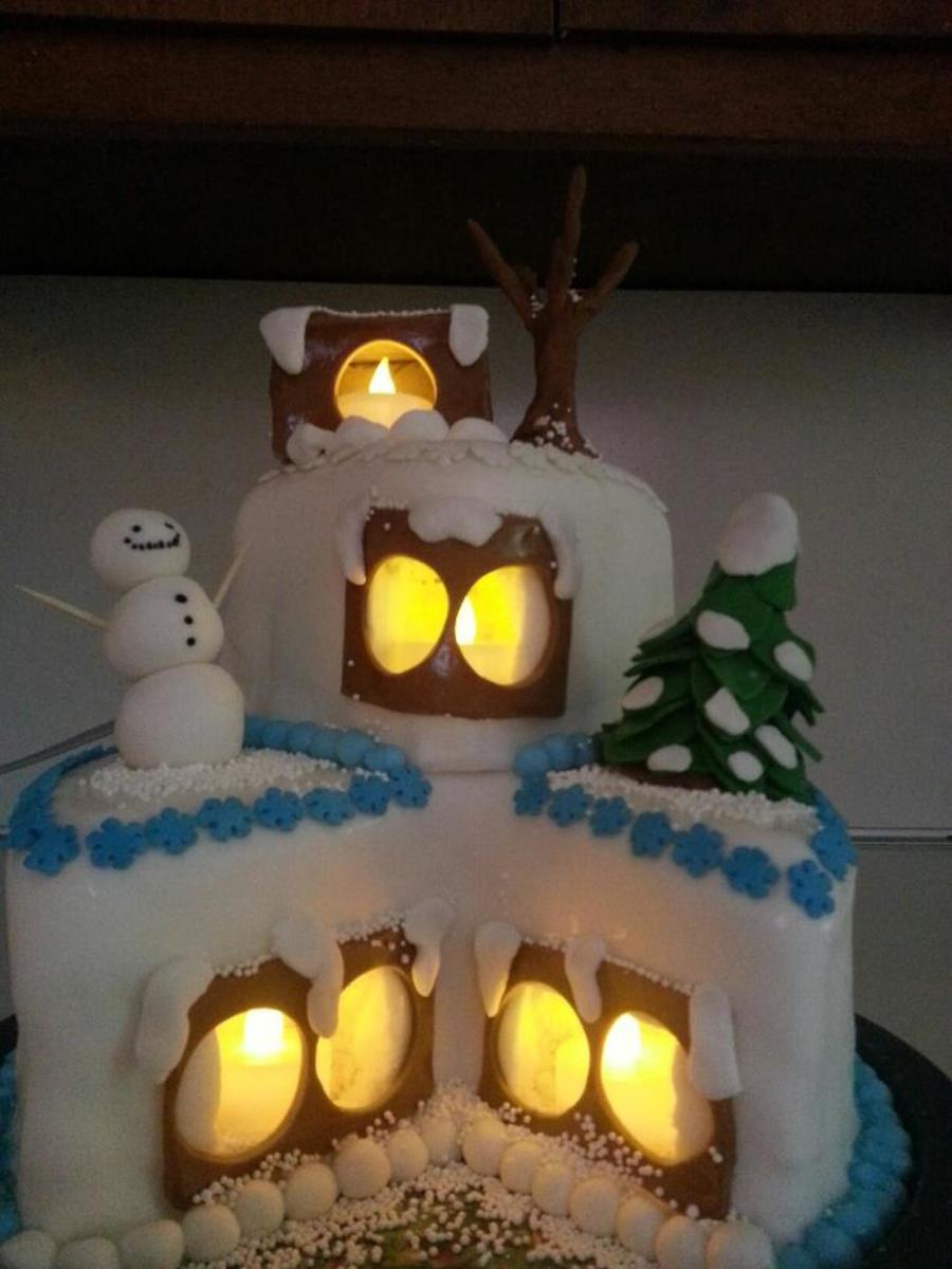 Christmas Cake With Real Lights In Windows - CakeCentral.com