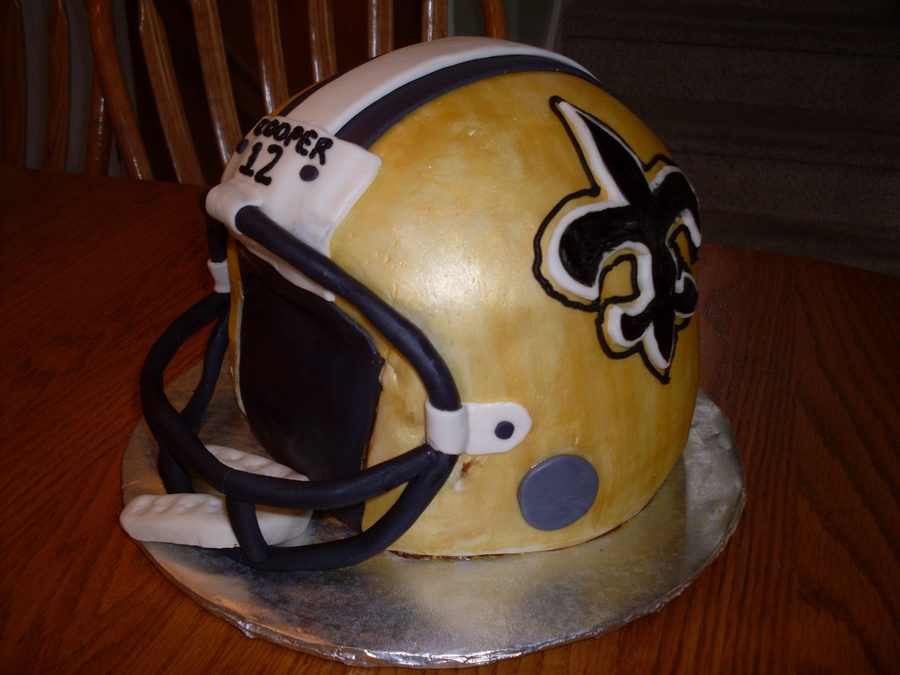 Helmet - CakeCentral.com