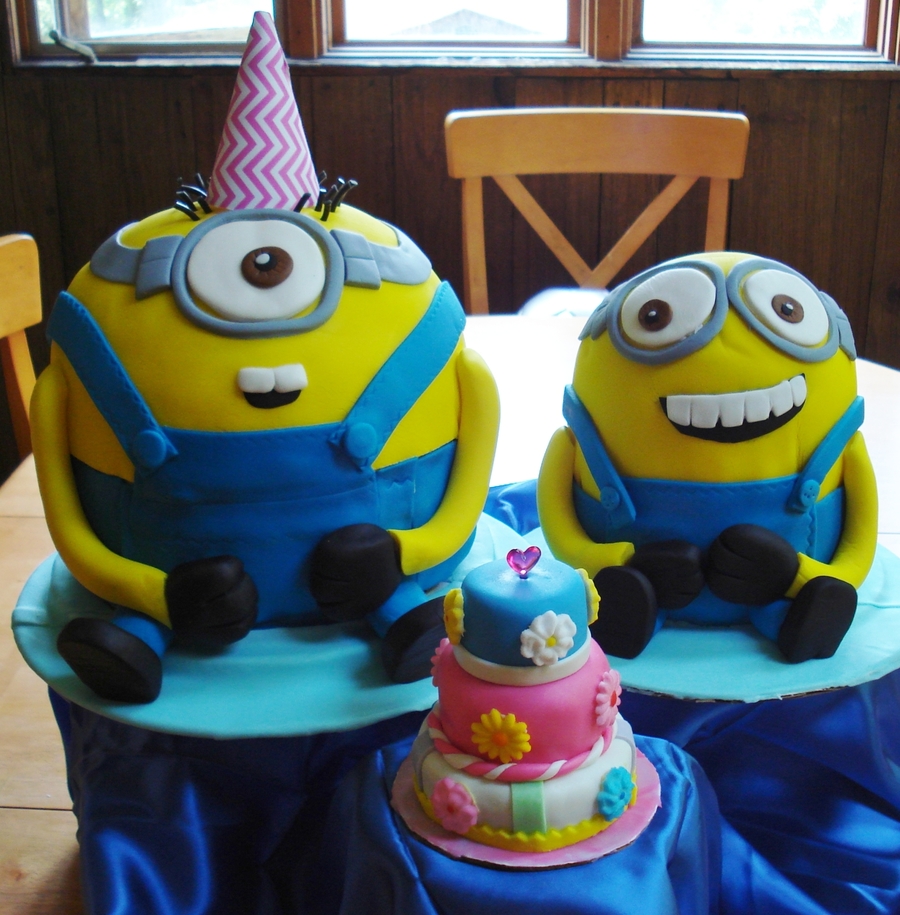 Minions - CakeCentral.com