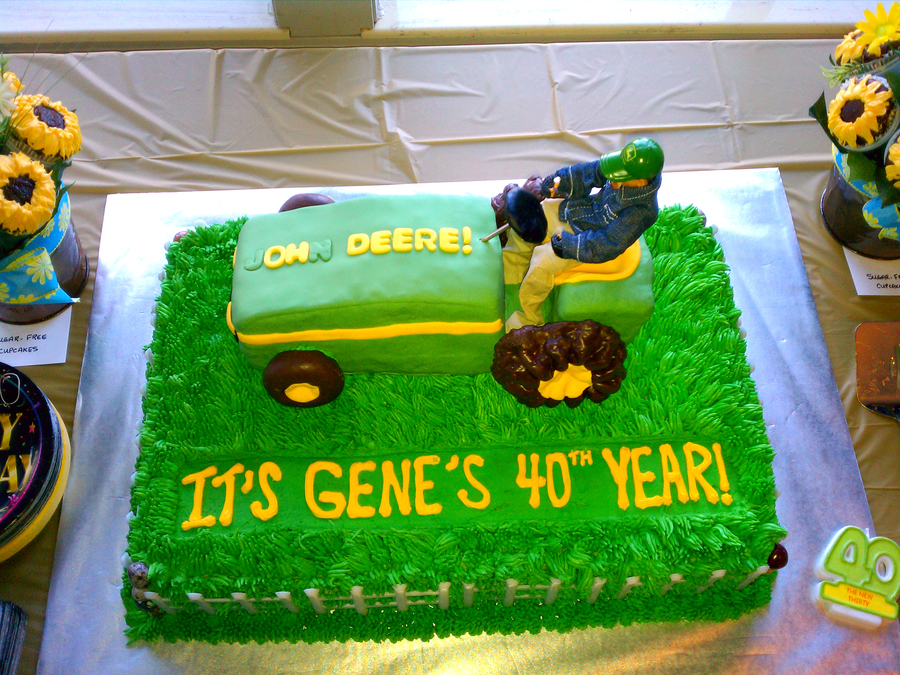 John Deere Tractor Cake - CakeCentral.com