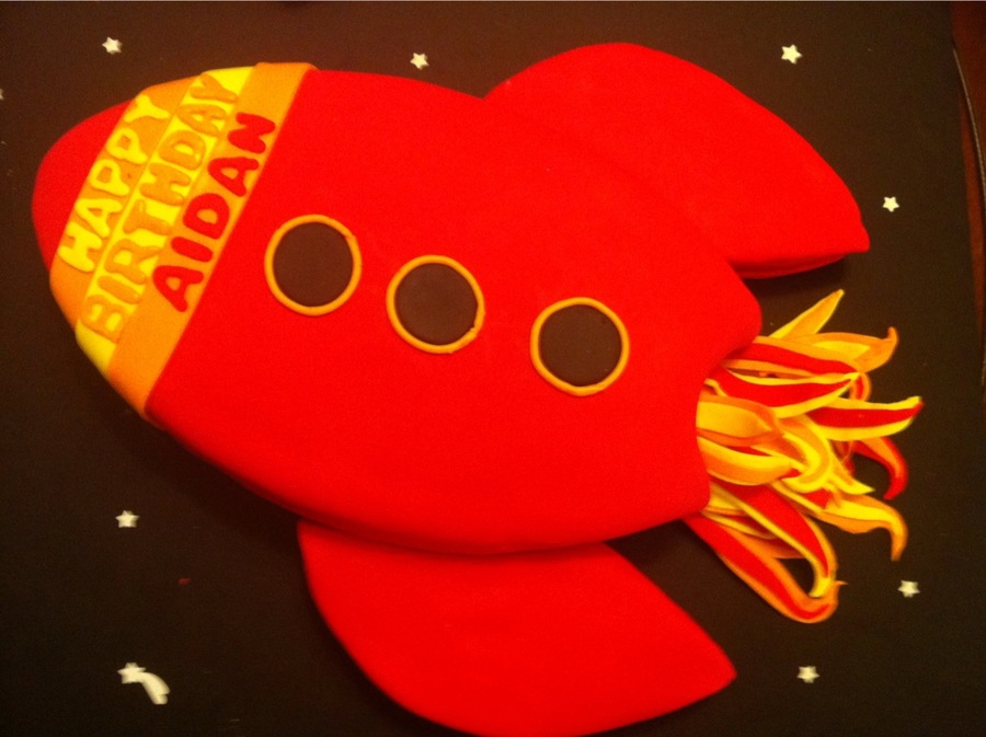 Rocket Ship Cake - CakeCentral.com