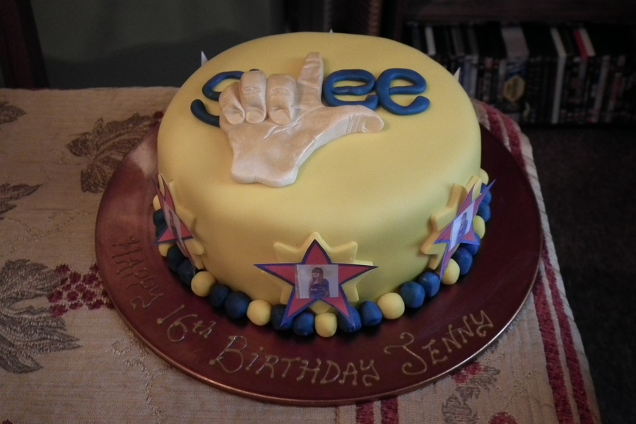 Glee Birthday Cake - CakeCentral.com