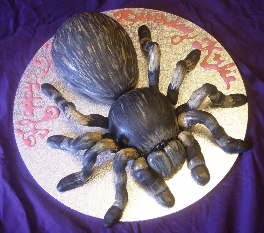 Tarantula Cake - CakeCentral.com