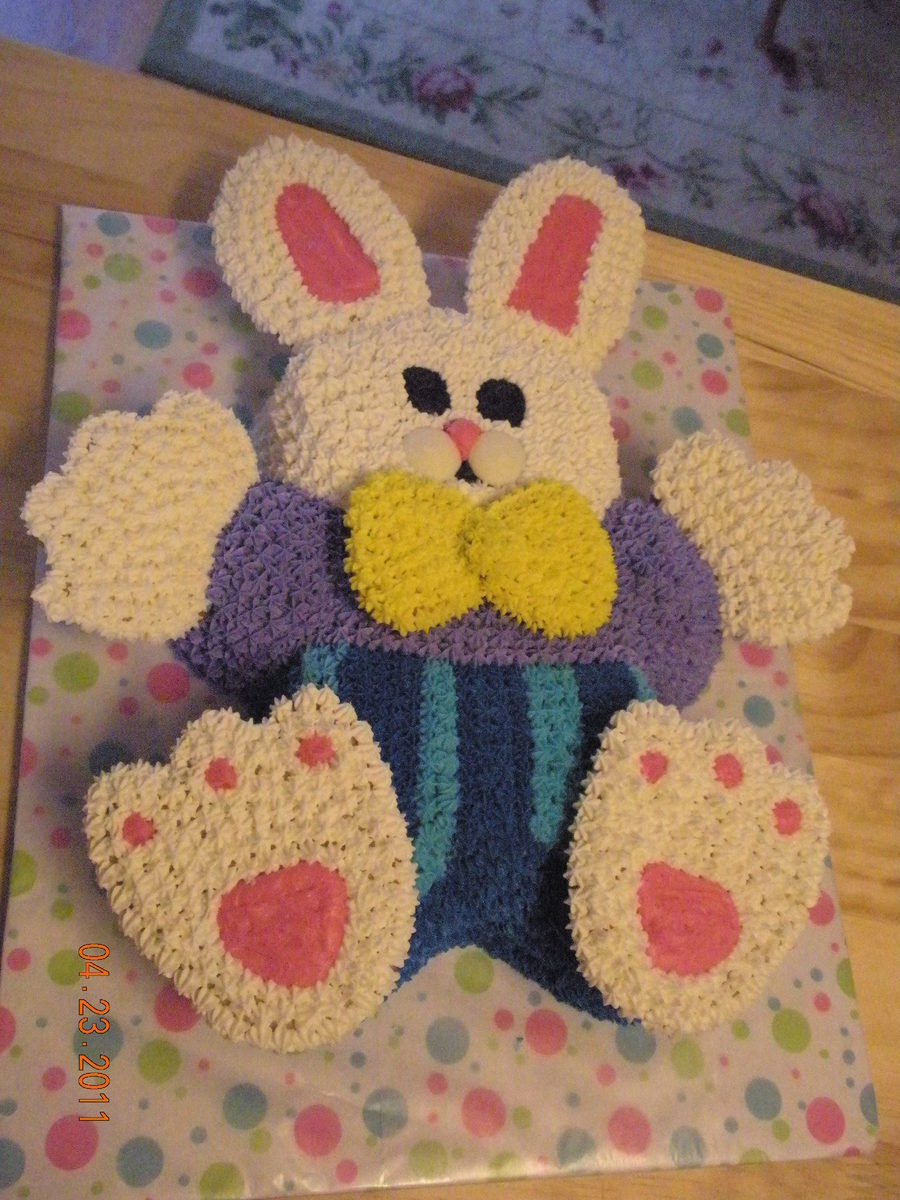 Bunny Cake - CakeCentral.com
