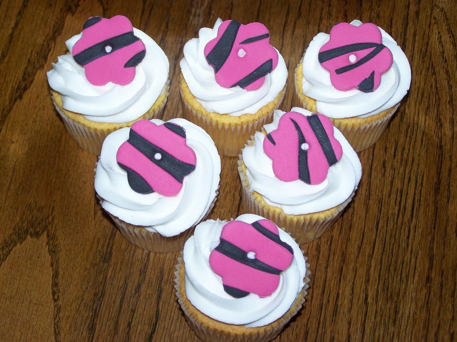 Zebra Cake And Cupcakes - CakeCentral.com