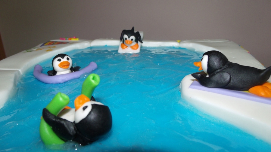 Penguin Pool Party! - CakeCentral.com