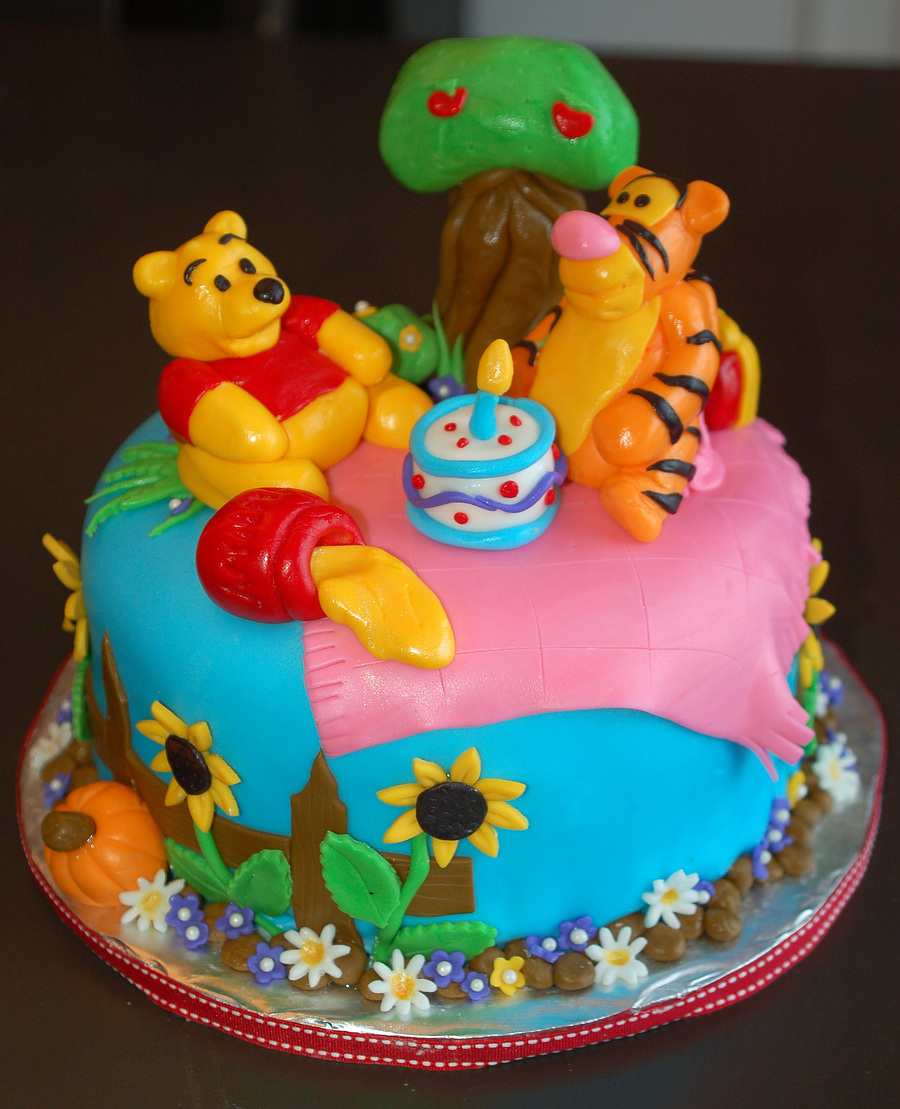 Pooh Bear Cake - CakeCentral.com